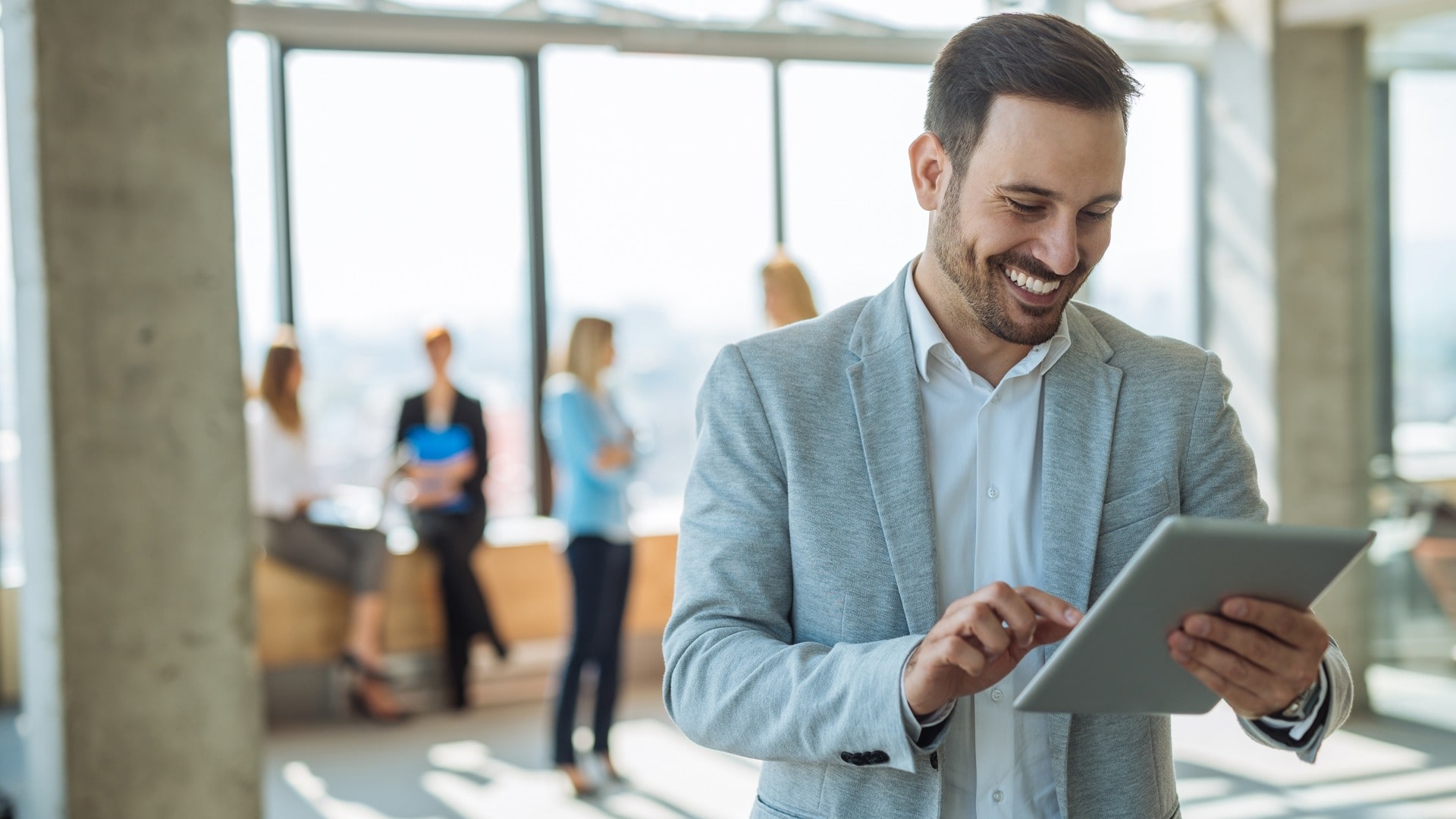 HR software | Flexible, complete and modular HRIS | HRMAPS